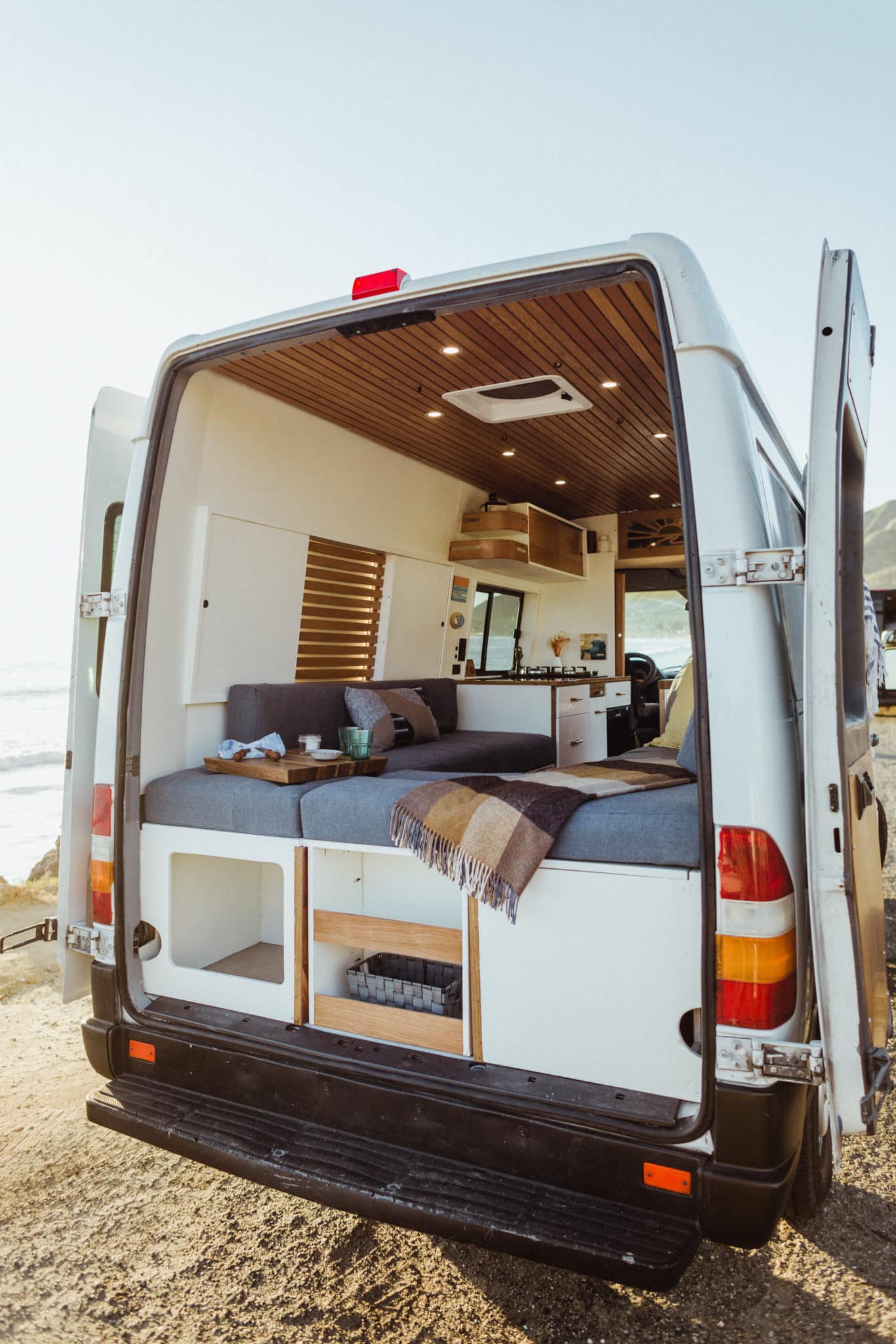 2006 Dodge Sprinter Camper Van For Sale in Ventura, California - Van Viewer