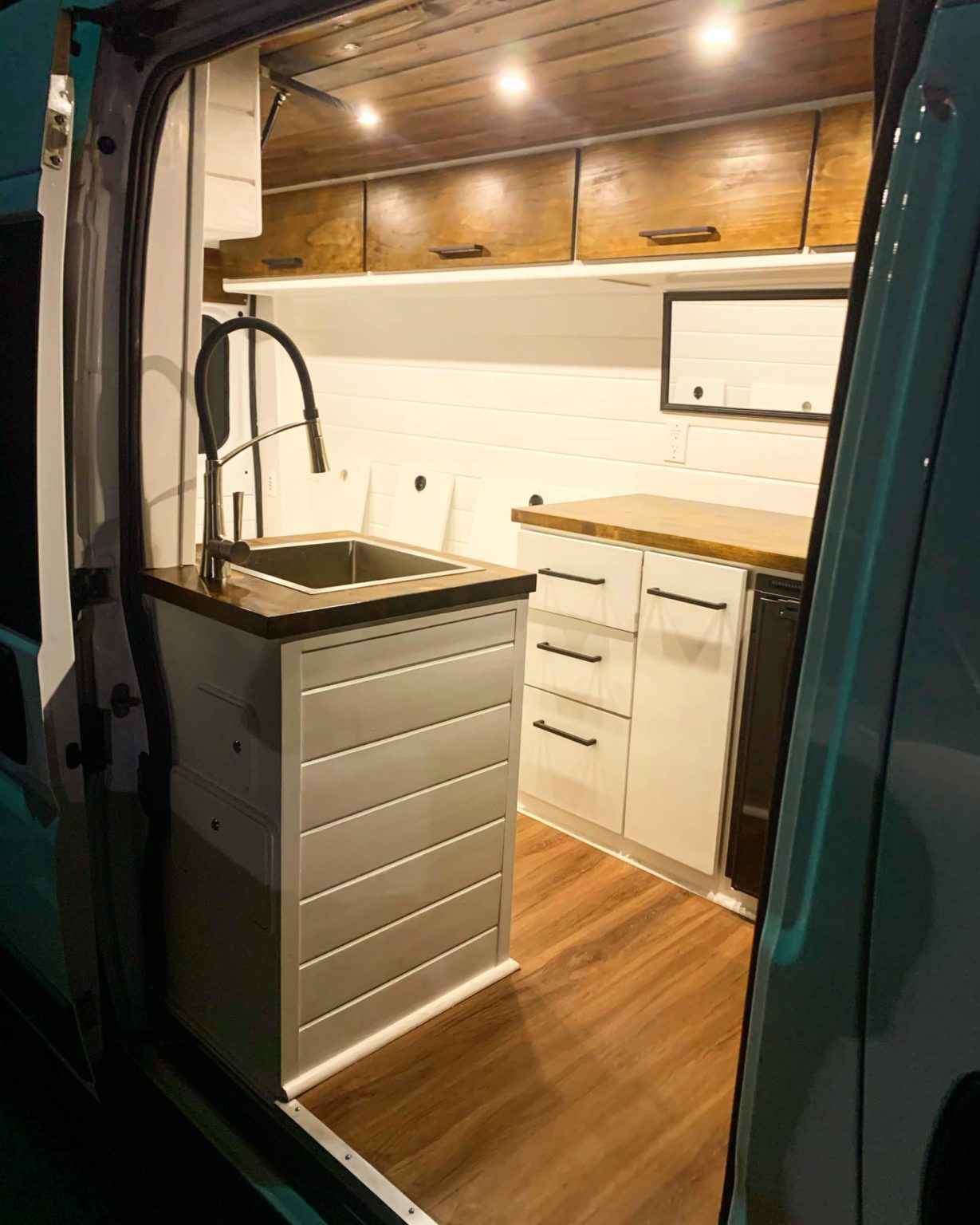 Custom 2018 Ram Promaster Van Conversion - Van Viewer